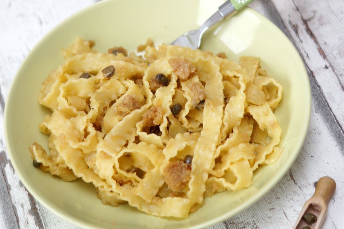 Riccia lunga con limone e capperi - Casa Rustichella