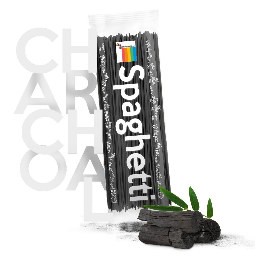 Spaghetti al carbone vegetale con granchio, limone e burro - Casa ...